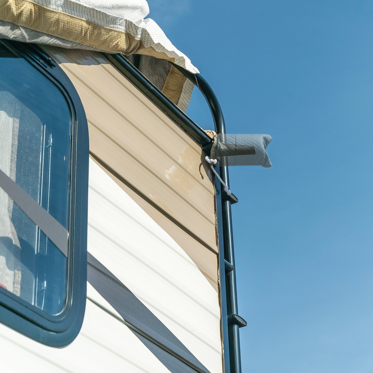 Designer Series UV Hydro Pop-Up RV Cover